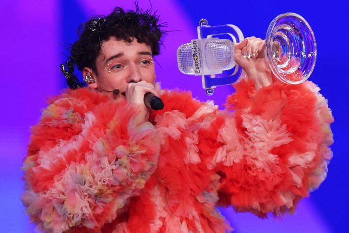 Nemo, ganador de Eurovisión, insta a Suiza a reconocer el tercer género ...